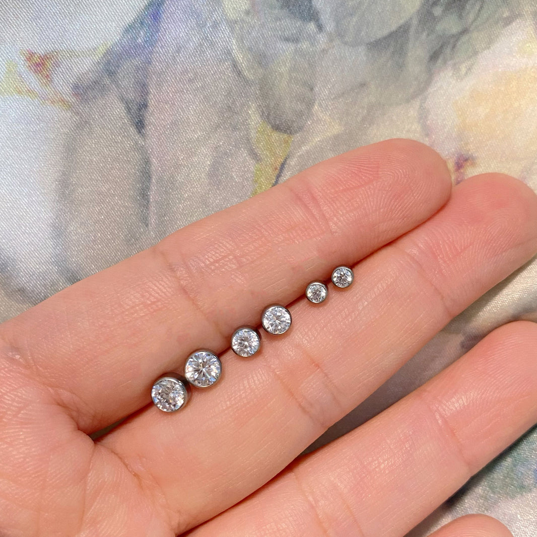 Titanium Stud Earrings – Limerencia Titanium Earrings
